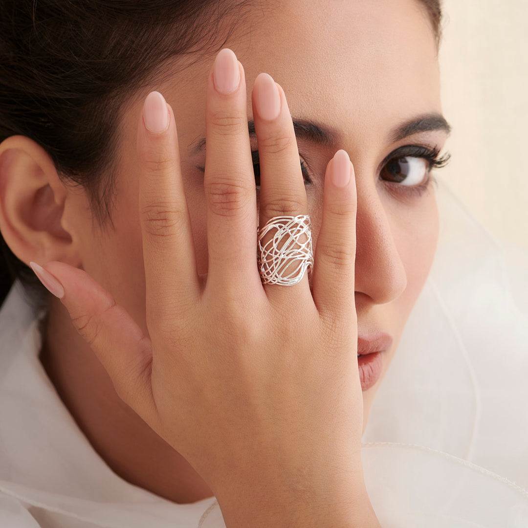 Adjustable Kavya Finger Ring in Mesh Pattern – Vinanti Manji